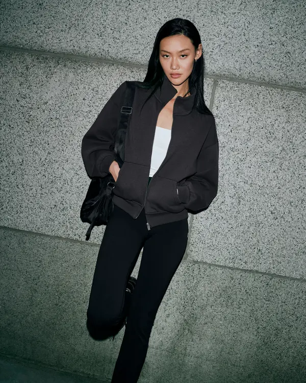 Vuori Galaxy Funnel Neck Full Zip - Black