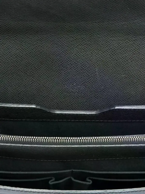 LOUIS VUITTON 2011 Taiga Neo Robusto 1 Briefcase Business Bag