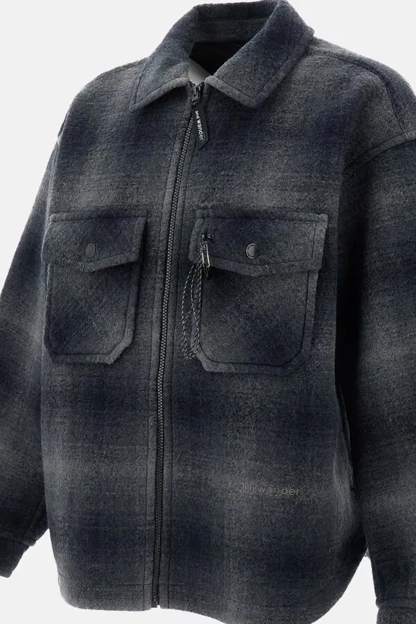 AND WANDER Giacca Con Zip In Lana A Quadri - Grigio
