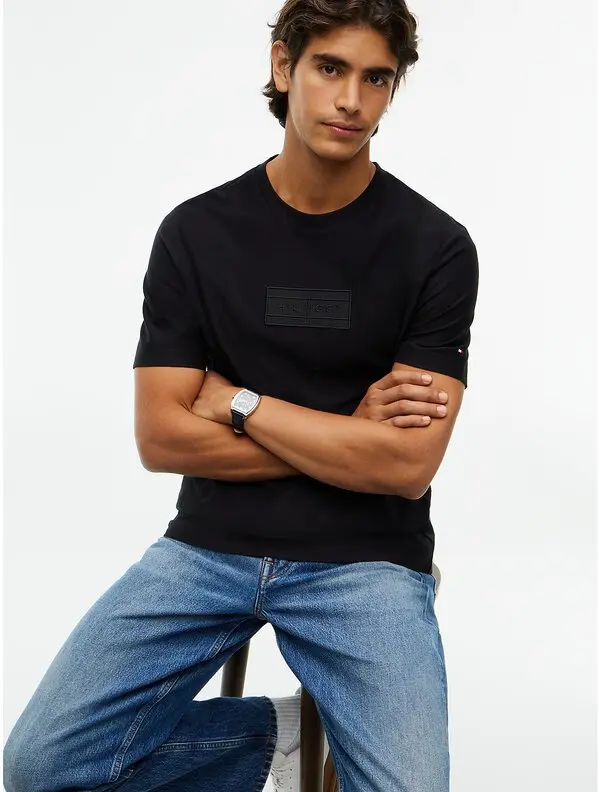 Tommy Hilfiger Embroidered Flag Logo T-shirt