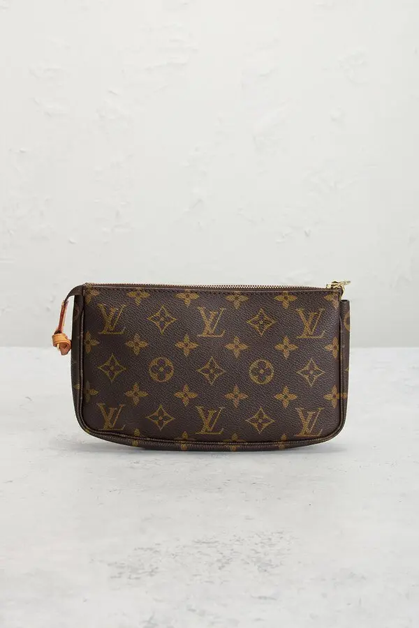 LOUIS VUITTON Monogram Pochette Accessoires Shoulder Bag