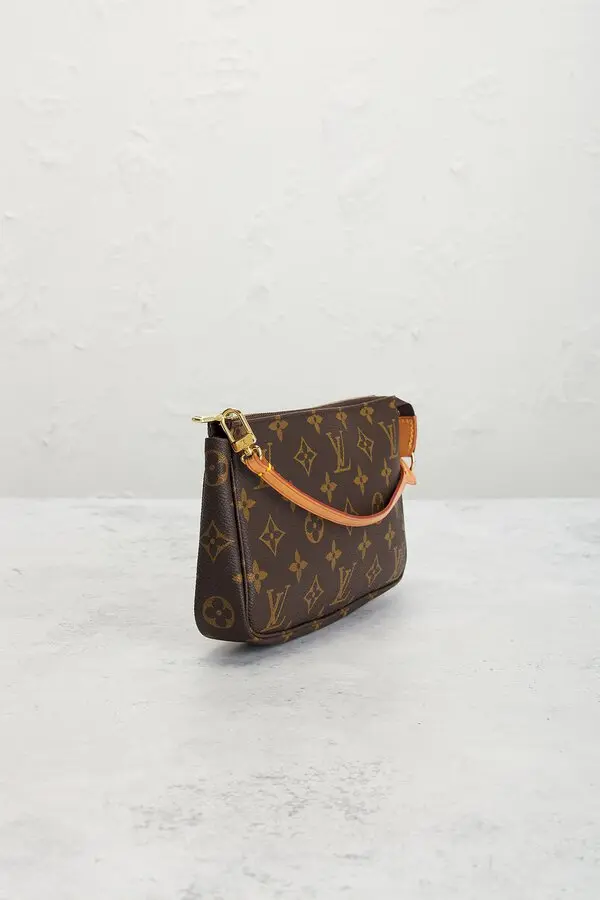 LOUIS VUITTON Monogram Pochette Accessoires Shoulder Bag