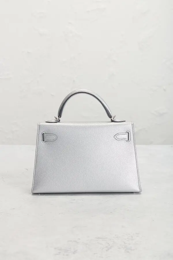 Hermès Chevre Kelly 20 Handbag In Grey