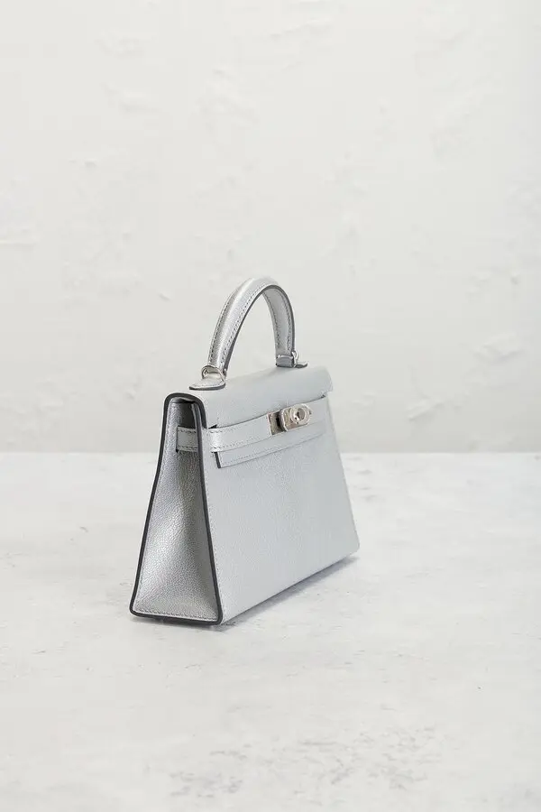 Hermès Chevre Kelly 20 Handbag In Grey