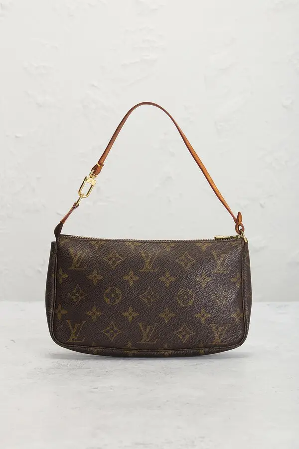 LOUIS VUITTON Monogram Pochette Accessoires Shoulder Bag