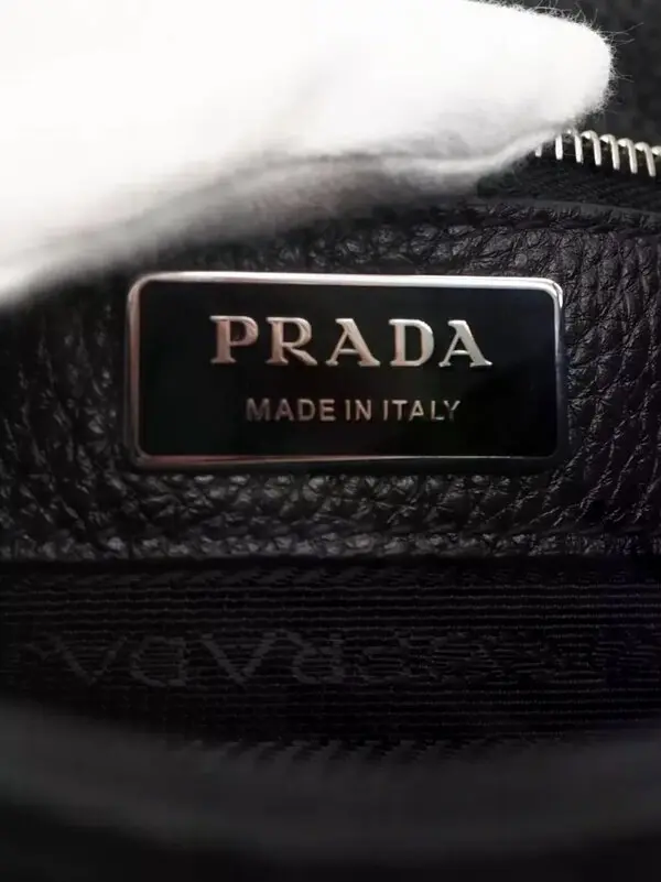 Prada 2013-2026 Grained Calfskin Flap Messenger Bag Crossbody Bag