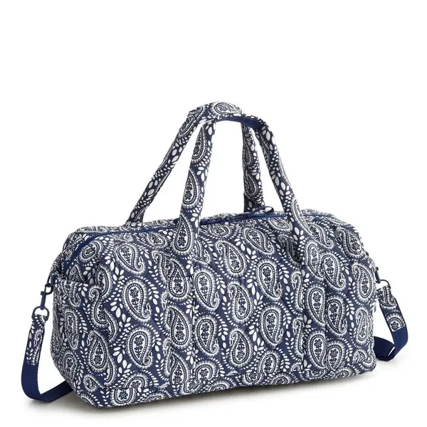VERA BRADLEY Hollyhill Duffel In Waves Paisley