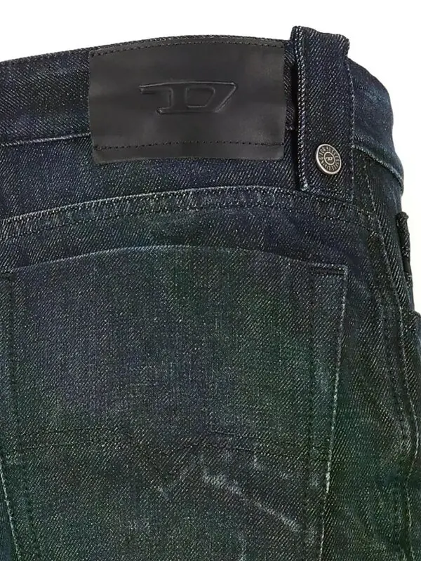 DIESEL® Regular Jeans Hight Waist 1991 D-voeed