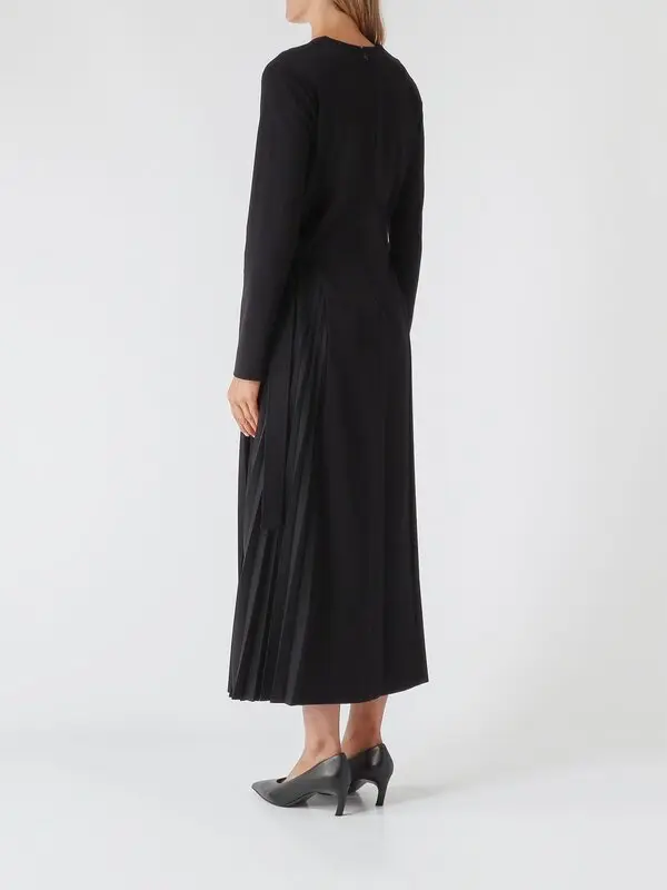 MEIMEIJ Pleated Viscose A-line Midi Dress With V-neck