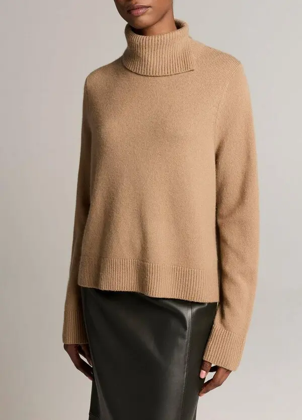 Vince Wool-cashmere Side-slit Turtleneck Sweater - Camel