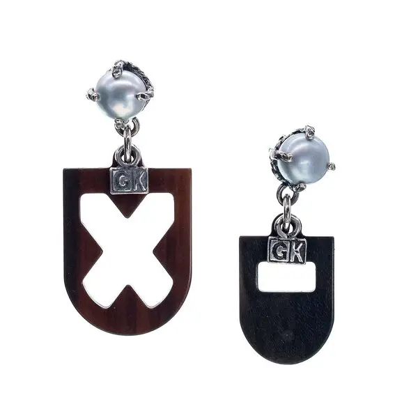 GEM KINGDOM Grey Pearl Shield Earrings