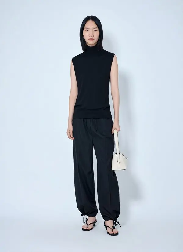 TOTEME Sleeveless Fine Turtleneck