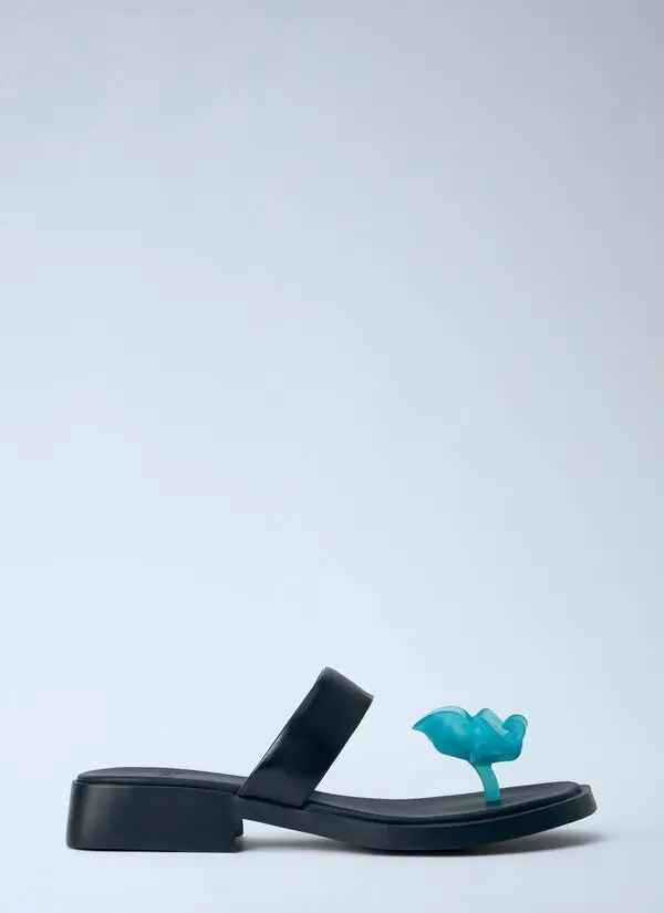 Camper Sculptural Toe Ring Sandals - Black