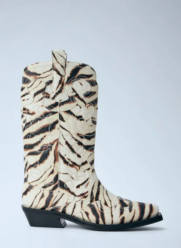 GANNI Mid Shaft Embroidered Western Boots - Beige