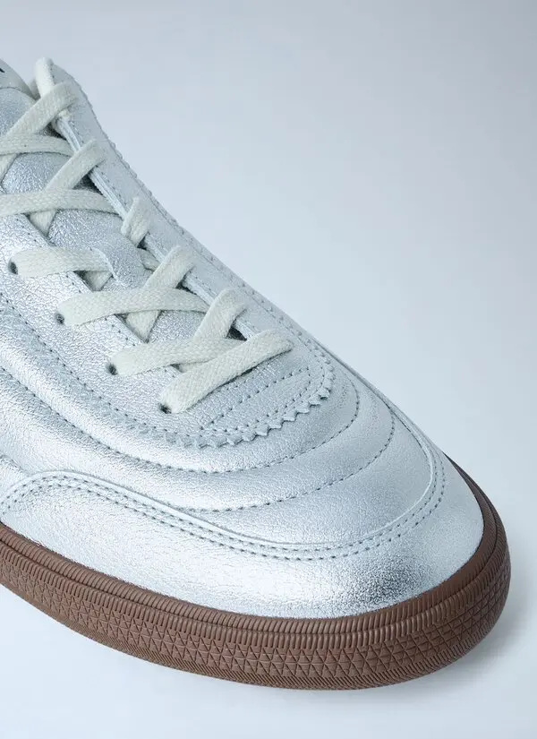 VEJA Panenka Sneakers