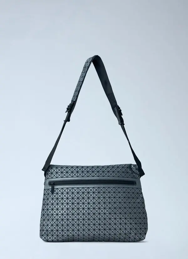 Issey Miyake Froggy Reflector Crossbody Bag - Grey