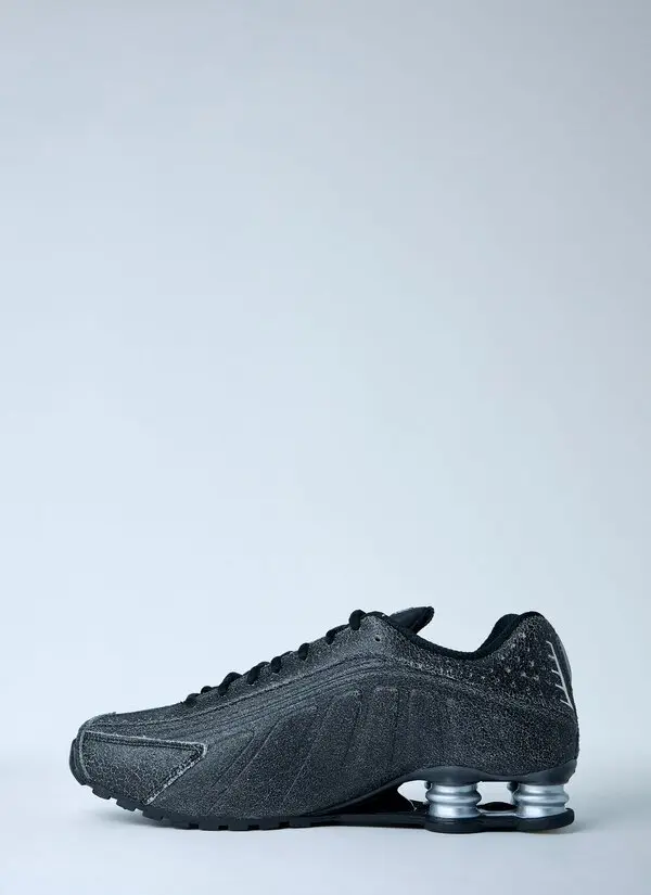 Nike Shox R4 Qs Sneakers - Grey