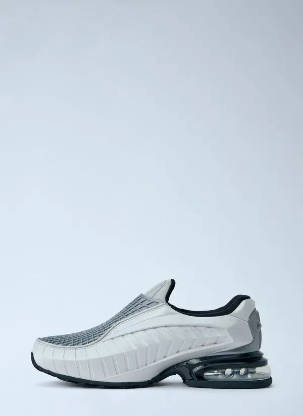 Nike Air Max Dolce Sneakers - Silver
