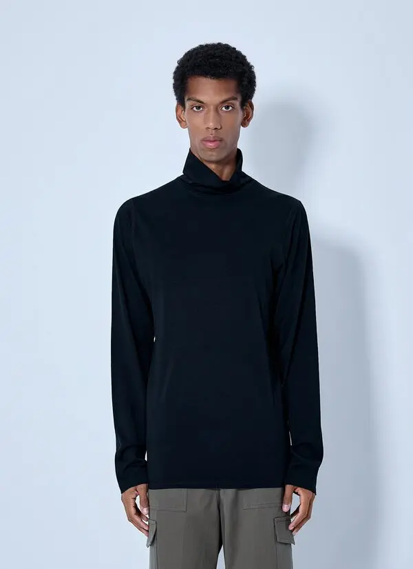 RIER Polar Jersey Turtleneck - Black