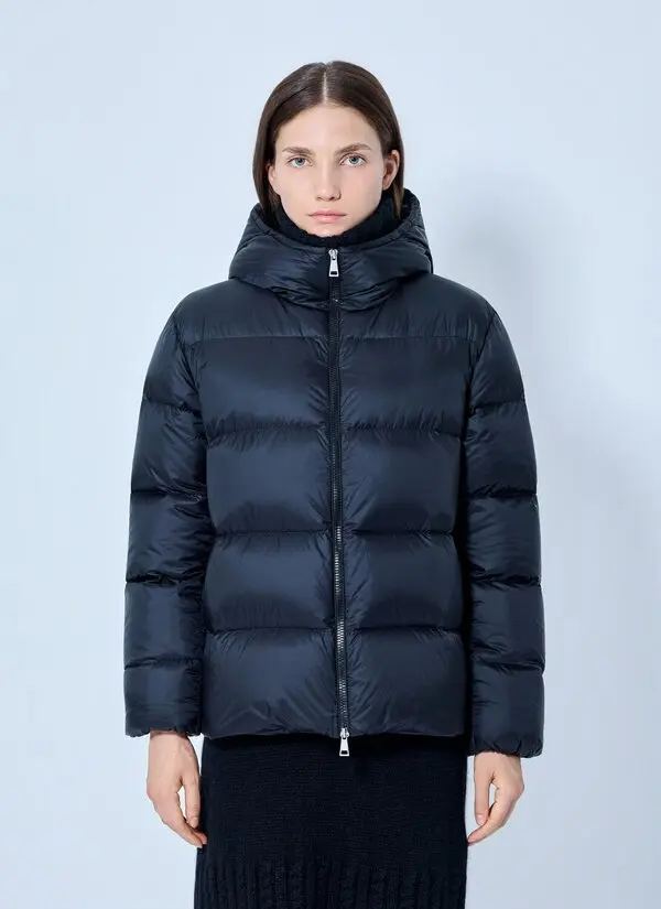 Moncler Feligule Hooded Short Down Jacket