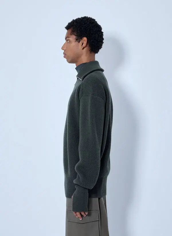 RIER Ribbed High Neck Sweatshirt