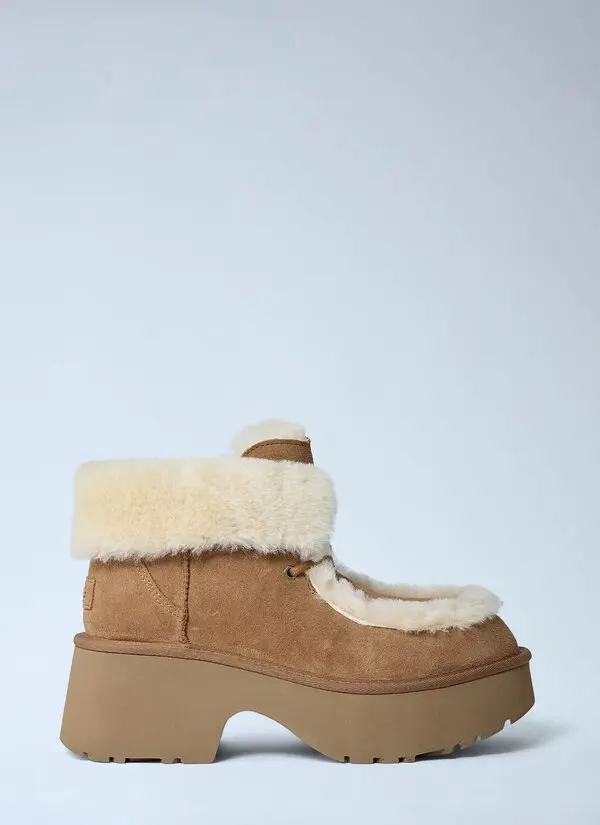 UGG Esmee Lace-up Boots - Camel