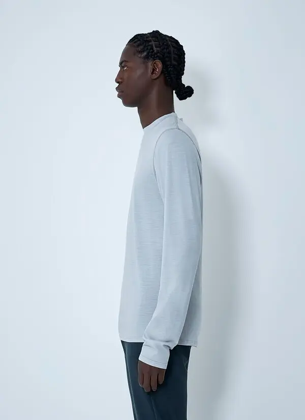 RIER Long Sleeve Crewneck Top