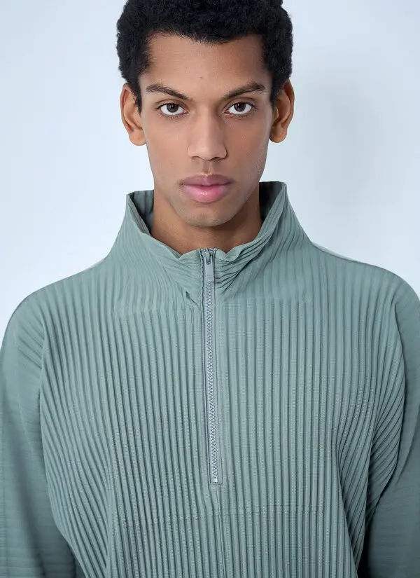 Issey Miyake Pleated Quater Zip-up Sweatshirt