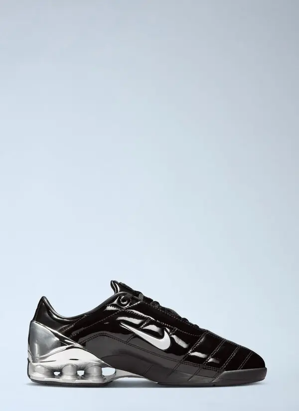 Nike Total 90 Shox Magia Sneaker - Black