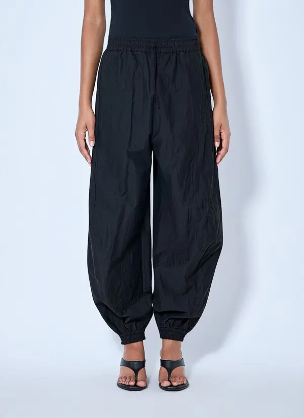 RÓHE Balloon Track Pants