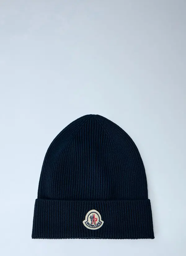 Moncler Ribbed Knit Beanie With Logo Patch - Navy