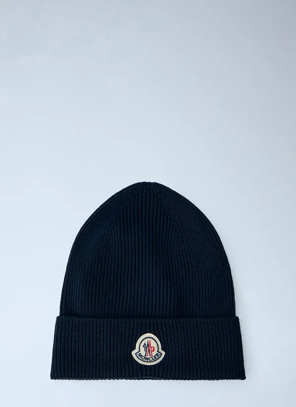 Moncler Ribbed Knit Beanie With Logo Patch - Navy