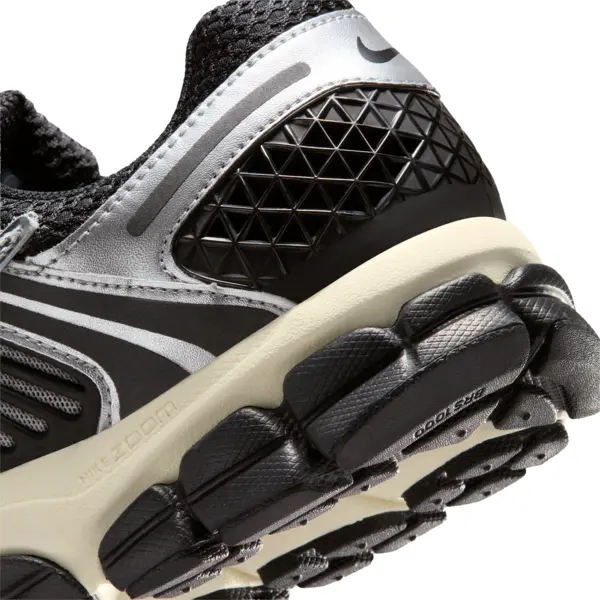 Nike Zoom Vomero 5 Shoes - Black