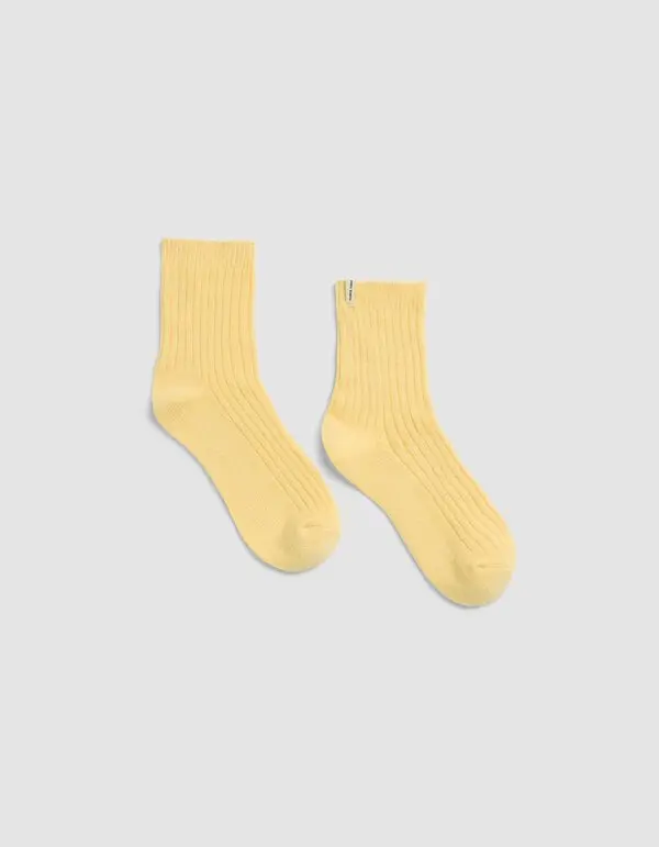 Cozy Earth Plush Lounge Quarter Socks - Daisy