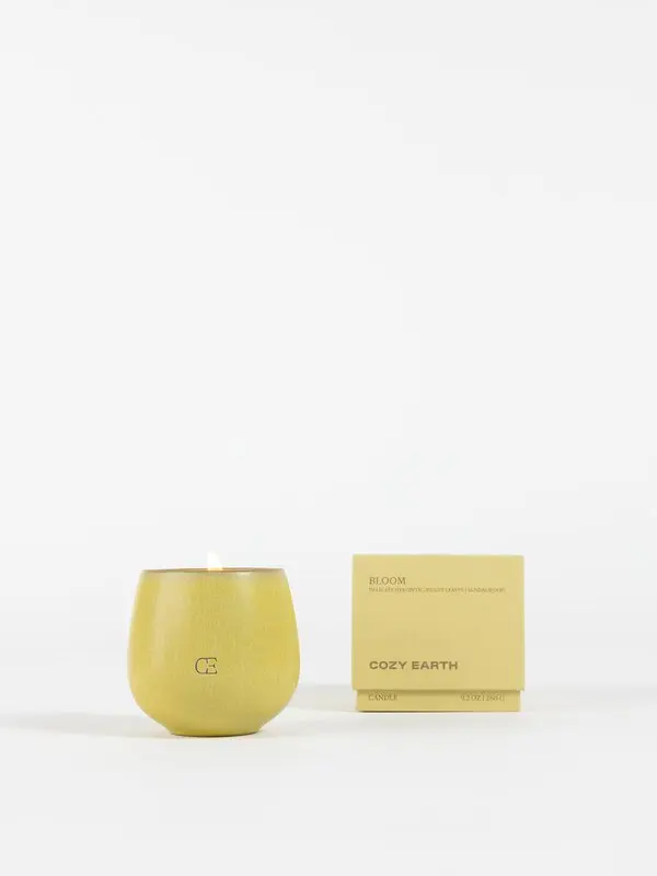 Cozy Earth Candle Bloom