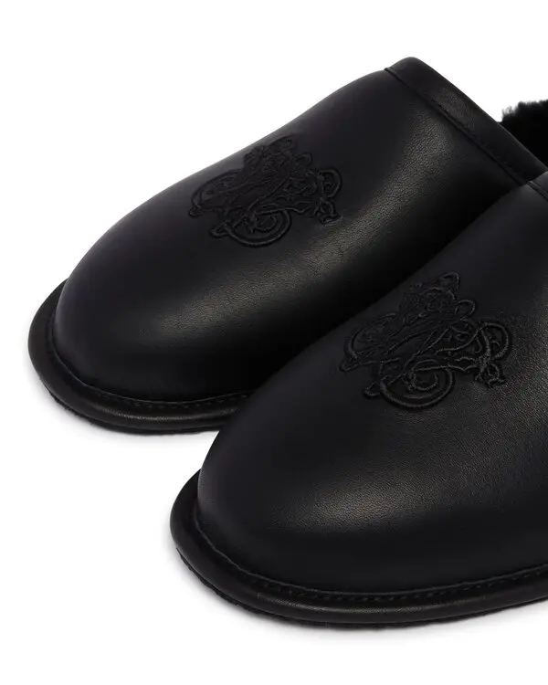 UGG All Gender Hotel Chavarria Slipper