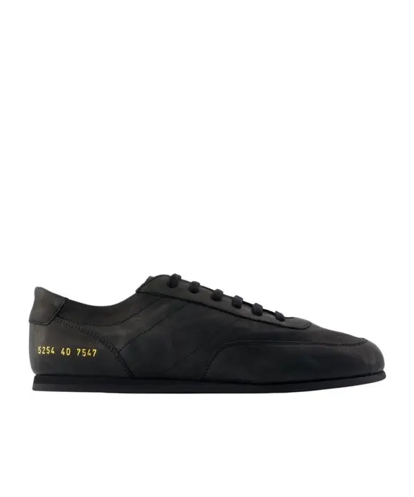 COMMON PROJECTS Minimal Low-top Sneakers