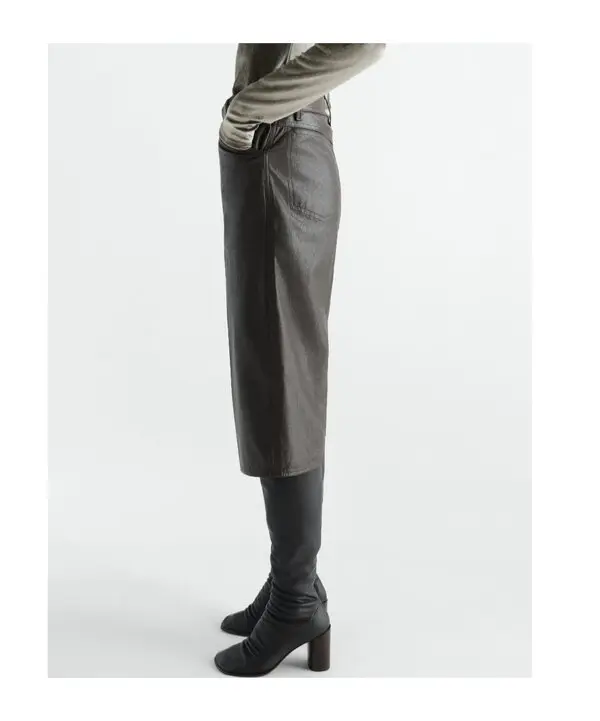 LEMAIRE Bermuda Shorts In Glossy Leather - Coffee