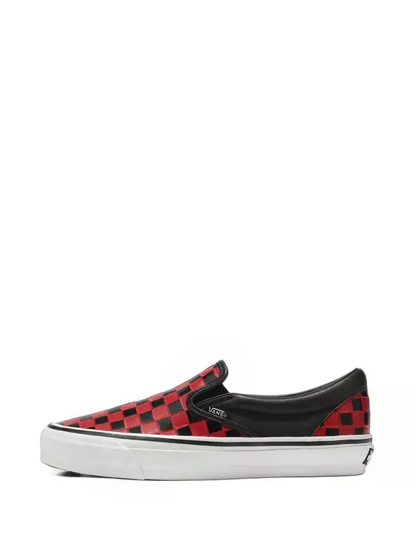 VANS Classic Slip-on 98 Vibram Checkerboard Sneakers - Red