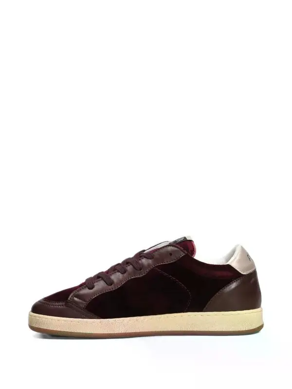 AMA-BRAND Velvet Star-patch Sneakers