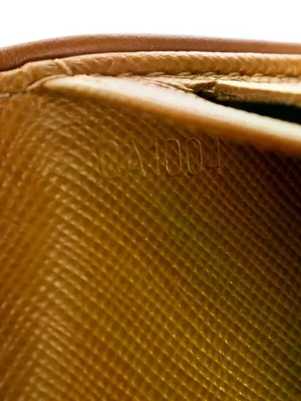 LOUIS VUITTON Mini Monogram Lin International Wallet