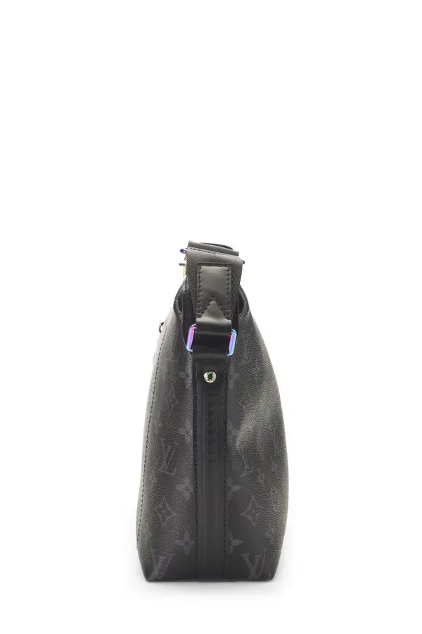 LOUIS VUITTON Fragment X Monogram Eclipse Messenger