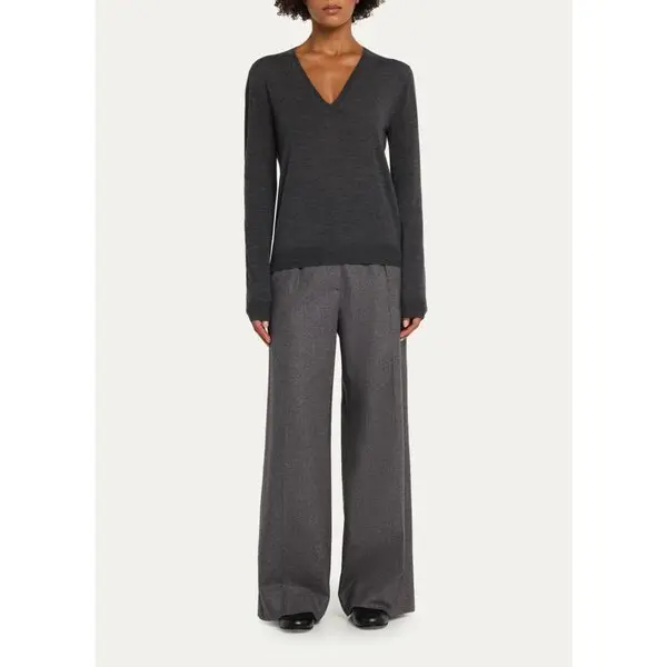 6397 Perfect V-neck Wool Sweater