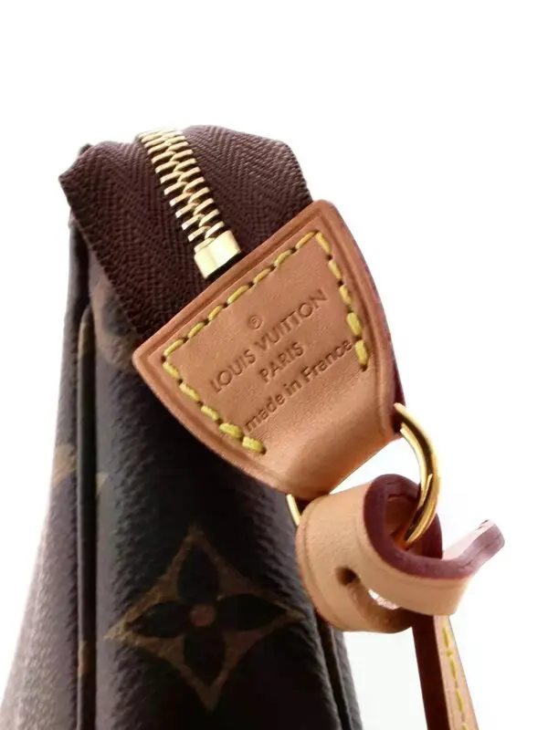 LOUIS VUITTON Pochette Accessoires Nm Monogram Canvas Clutch Bag