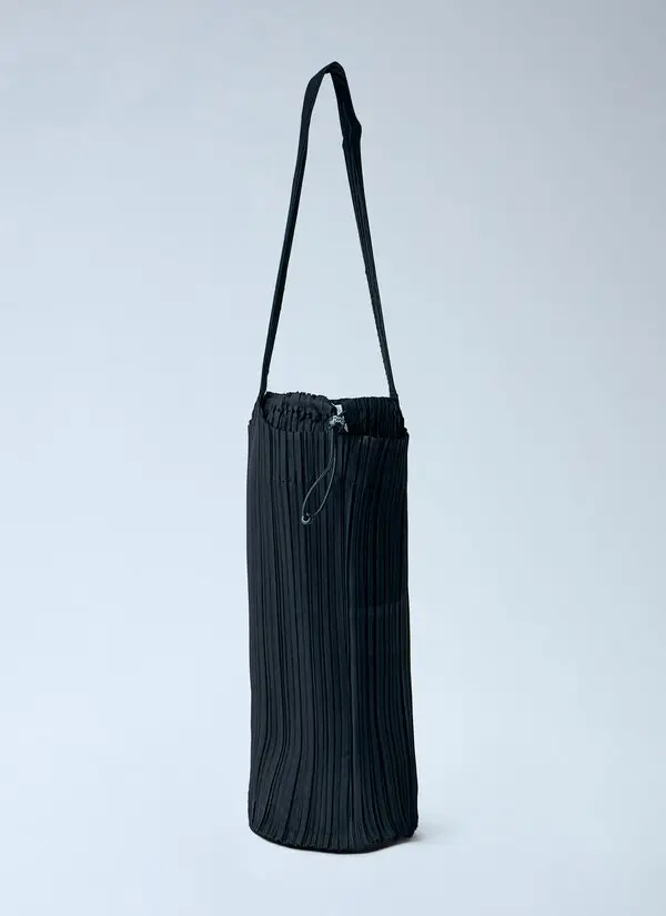 Issey Miyake Pleats Swan Bag - Black