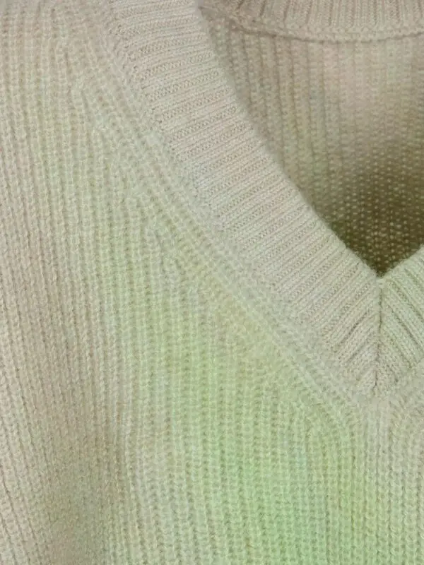 CT PLAGE Ribbed-knit V-neck Sweater