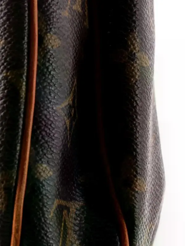 LOUIS VUITTON Croissant Handbag Monogram Canvas Gm Hobo Bag