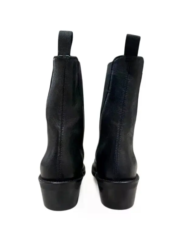 CALCE Almond-toe Chelsea Boots