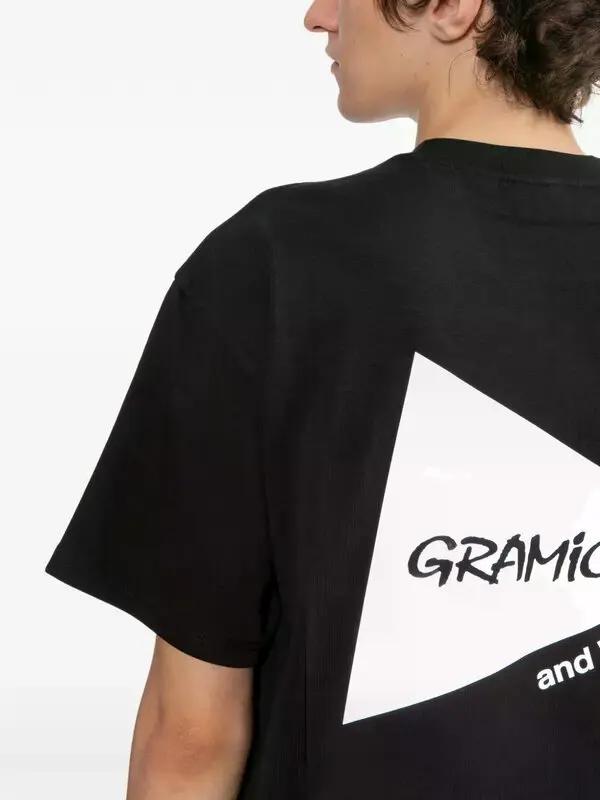 AND WANDER Chest Pocket Graphic T-shirt