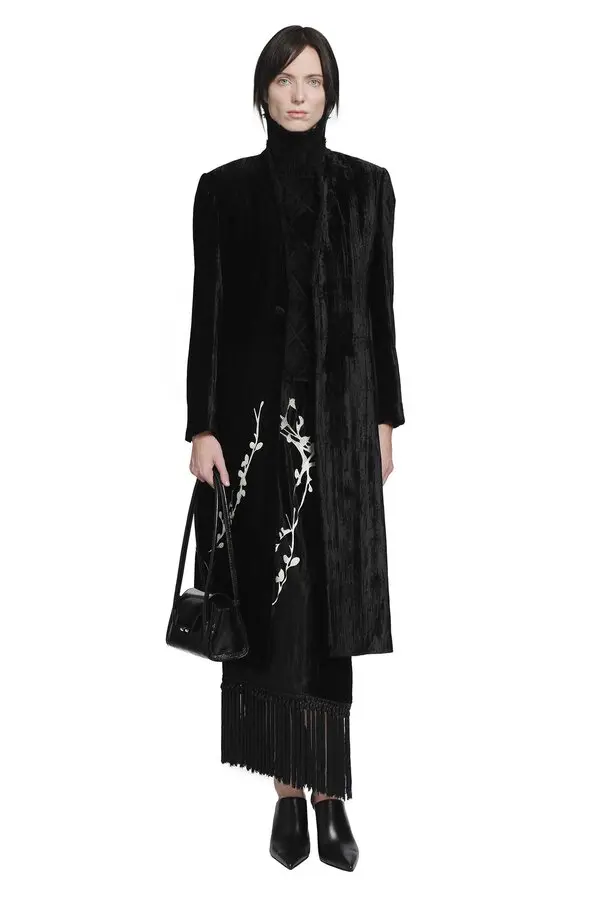 YA YI Bodhi Embroidery Coat - Black